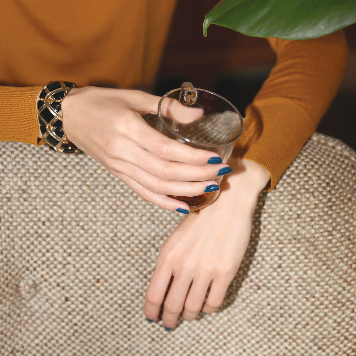 Duck blue varnish Dark Clover - Semi permanent varnish | Manucurist